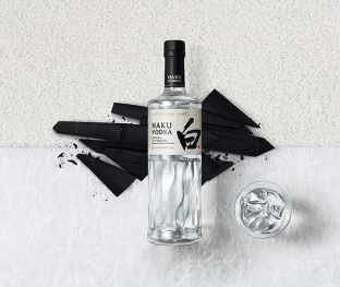 Suntory HAKU Japanese Craft Vodka Rice Vodka 白 はく 700ml | Drinkland